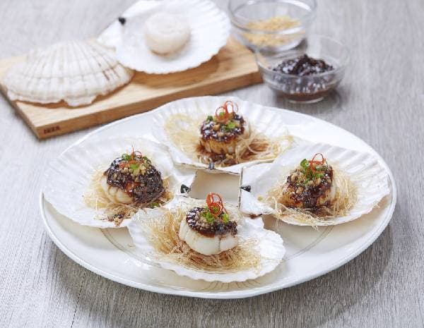 Steamed Scallops with Black Bean Garlic Sauce | Recipes| Lee Kum Kee ...