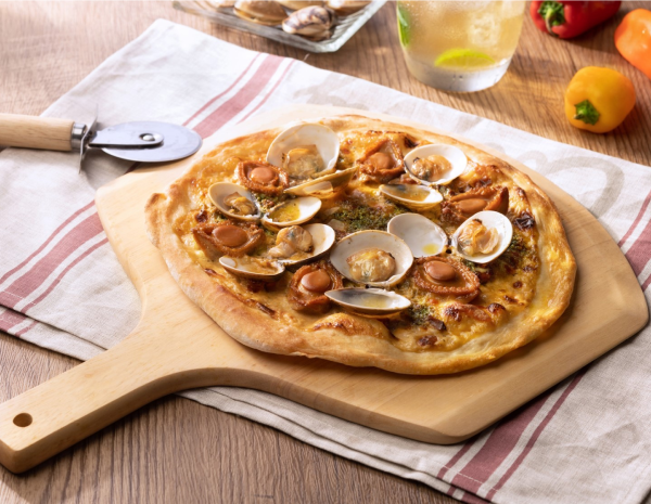 Abalone and Clam White Pizza with Thai Basil Pesto l Recipes l Lee Kum ...
